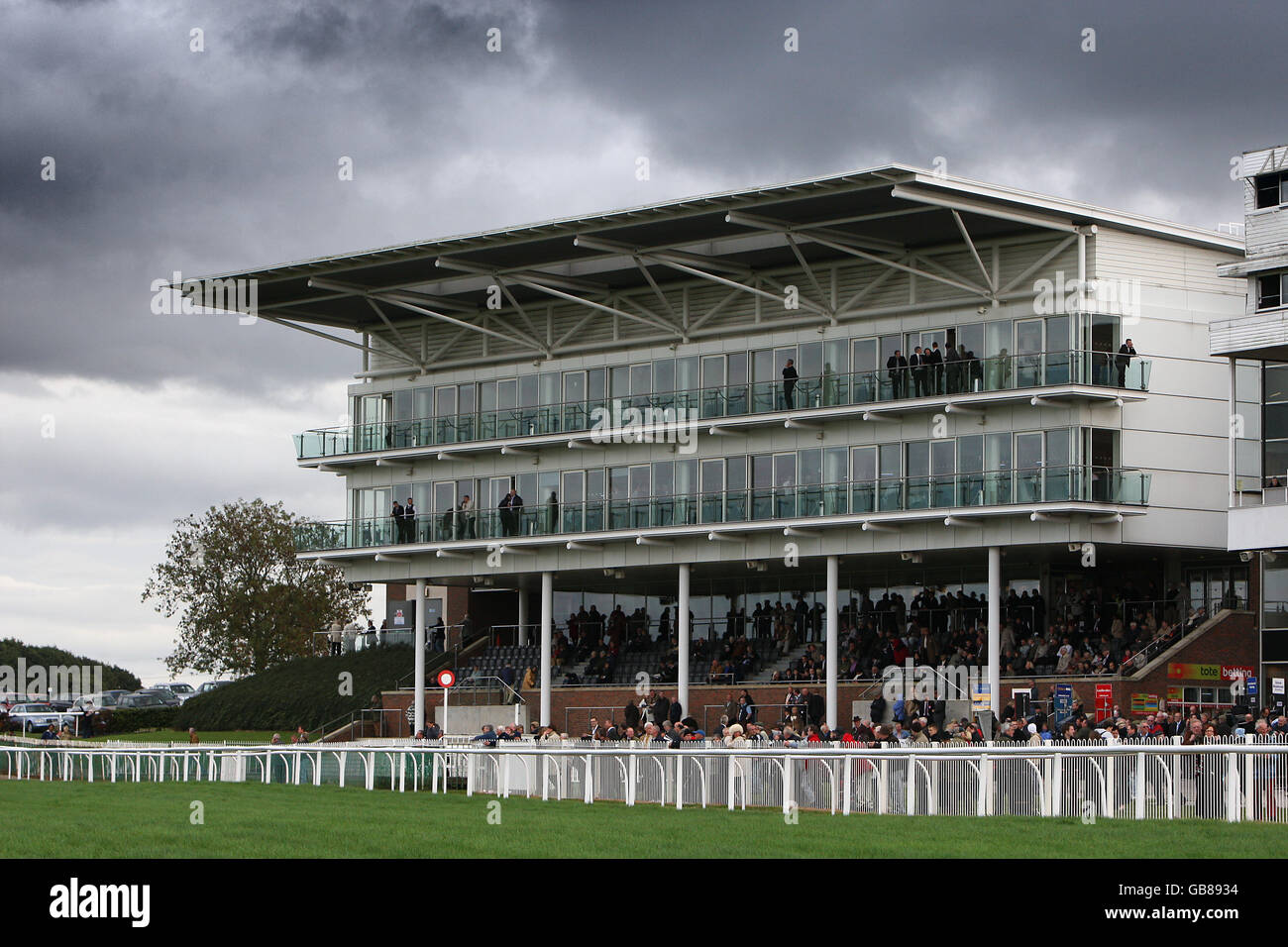 Wetherby racecourse general hi-res stock photography and images - Alamy
