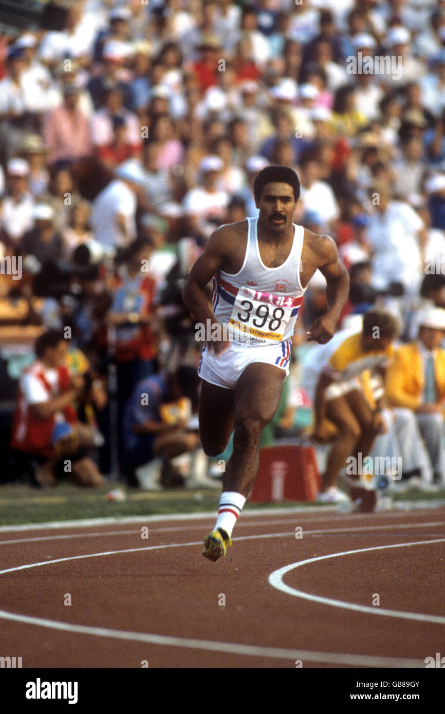Great Britain's Daley Thompson rounds the final bend in the 400m Stock ...