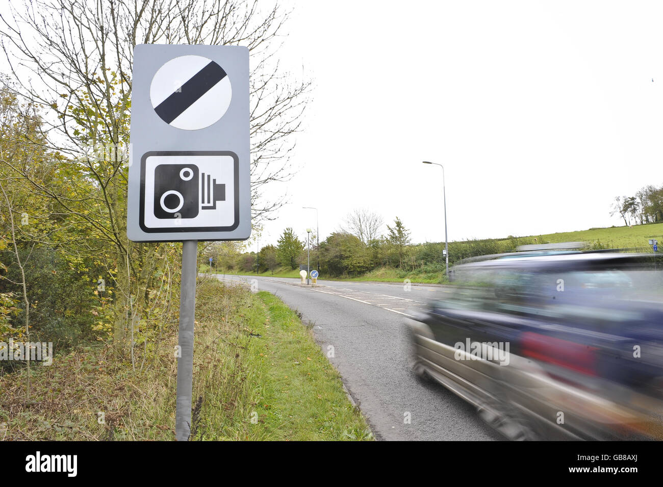 National speed limit sign with speed cameras symbol underneath hi-res ...