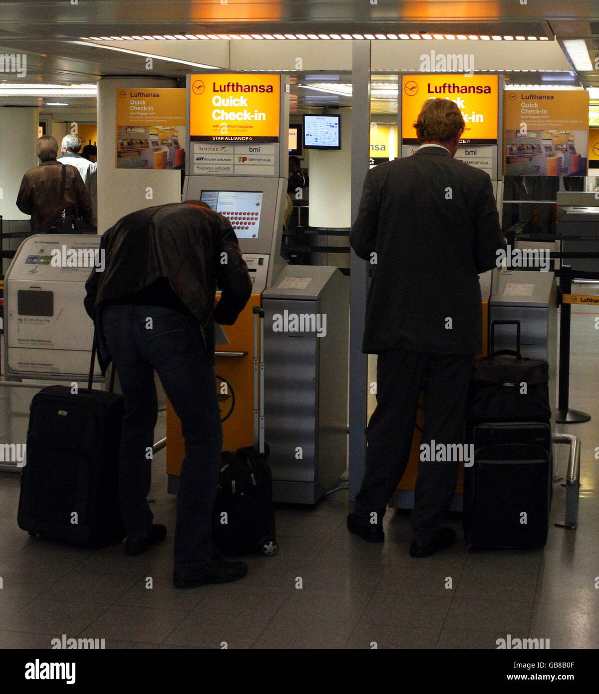 Check in counter lufthansa ticket hi-res stock photography and images ...