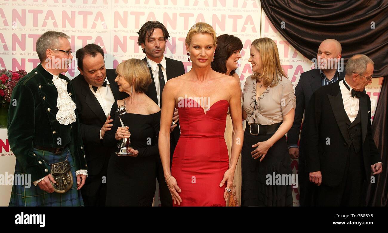 Cast tv benidorm hi-res stock photography and images - Alamy