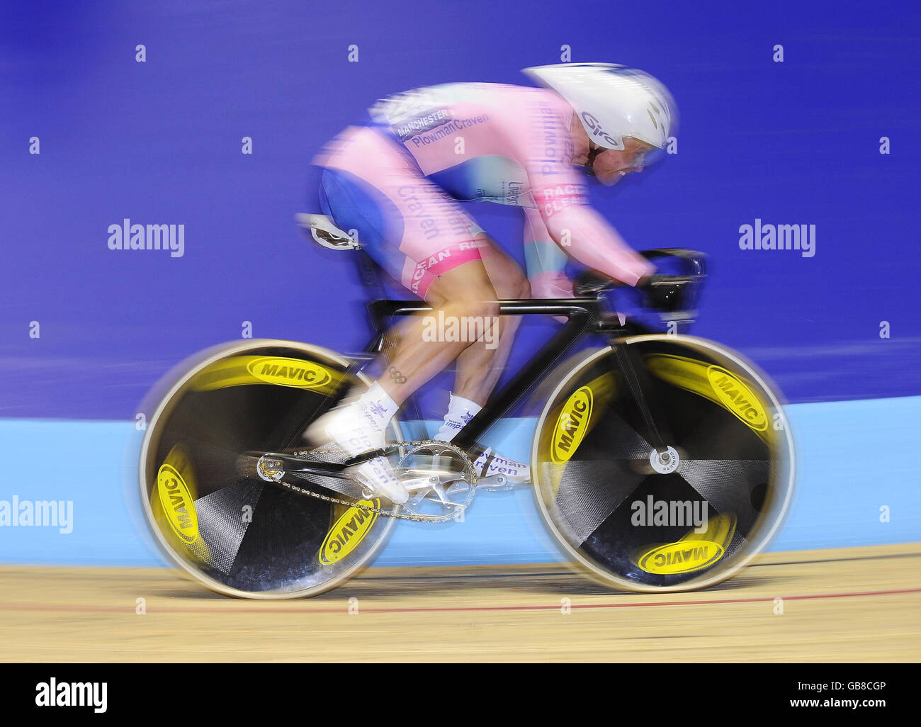 Craig Maclean qualifies for the Men's Sprint during the UCI Track World ...