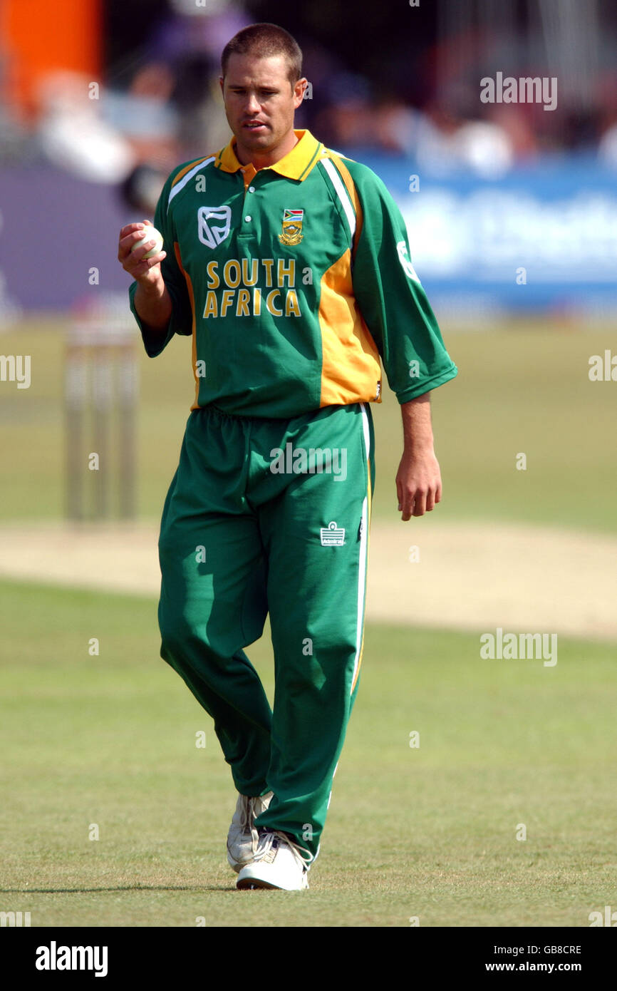 Cricket south hi-res stock photography and images - Alamy