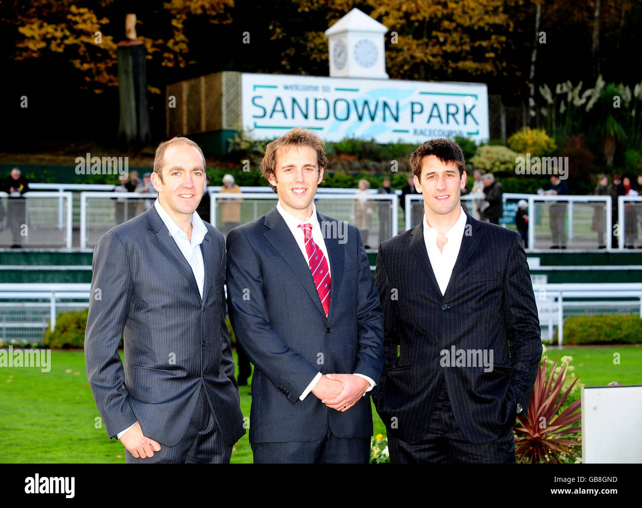 Stephen rowbotham tom james gentlemens day sandown park hi-res stock ...