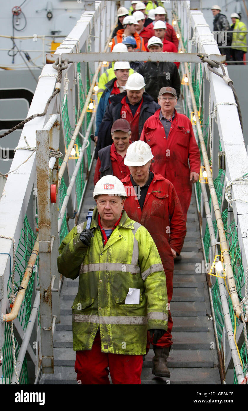 Shipbuilders return work cammell laird shipyard in birkenhead hi-res ...