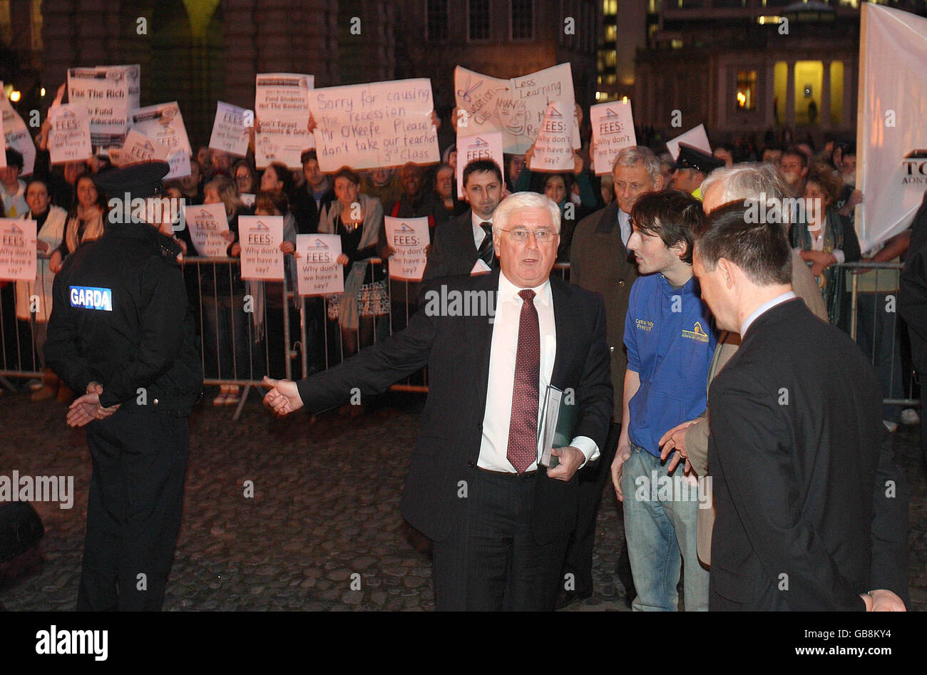 Student election posters hi-res stock photography and images - Alamy
