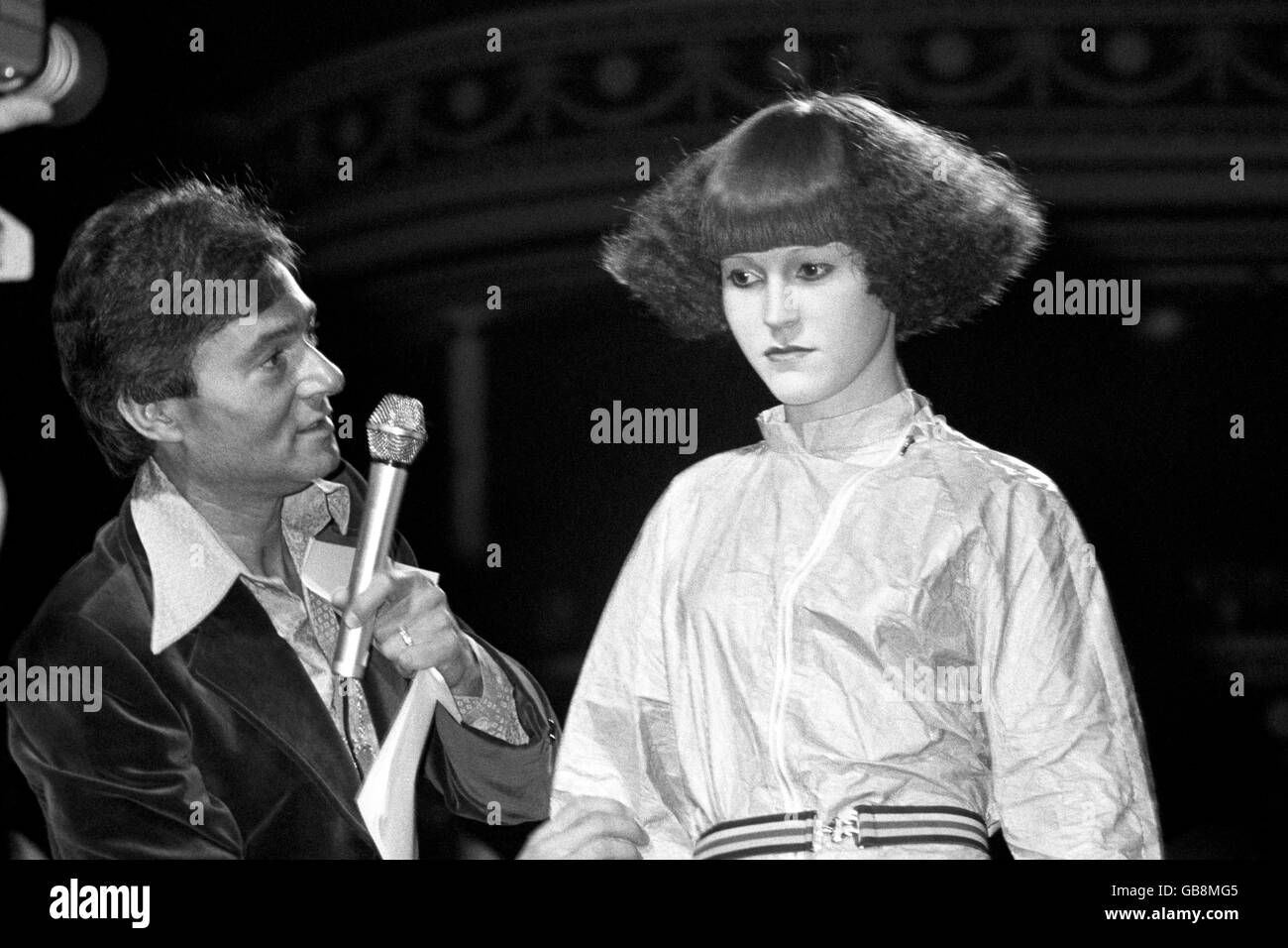 Vidal sassoon model Black and White Stock Photos & Images - Alamy