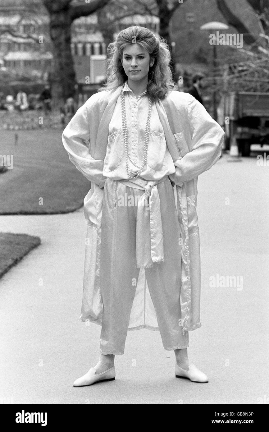 1985 fashion hi-res stock photography and images - Alamy