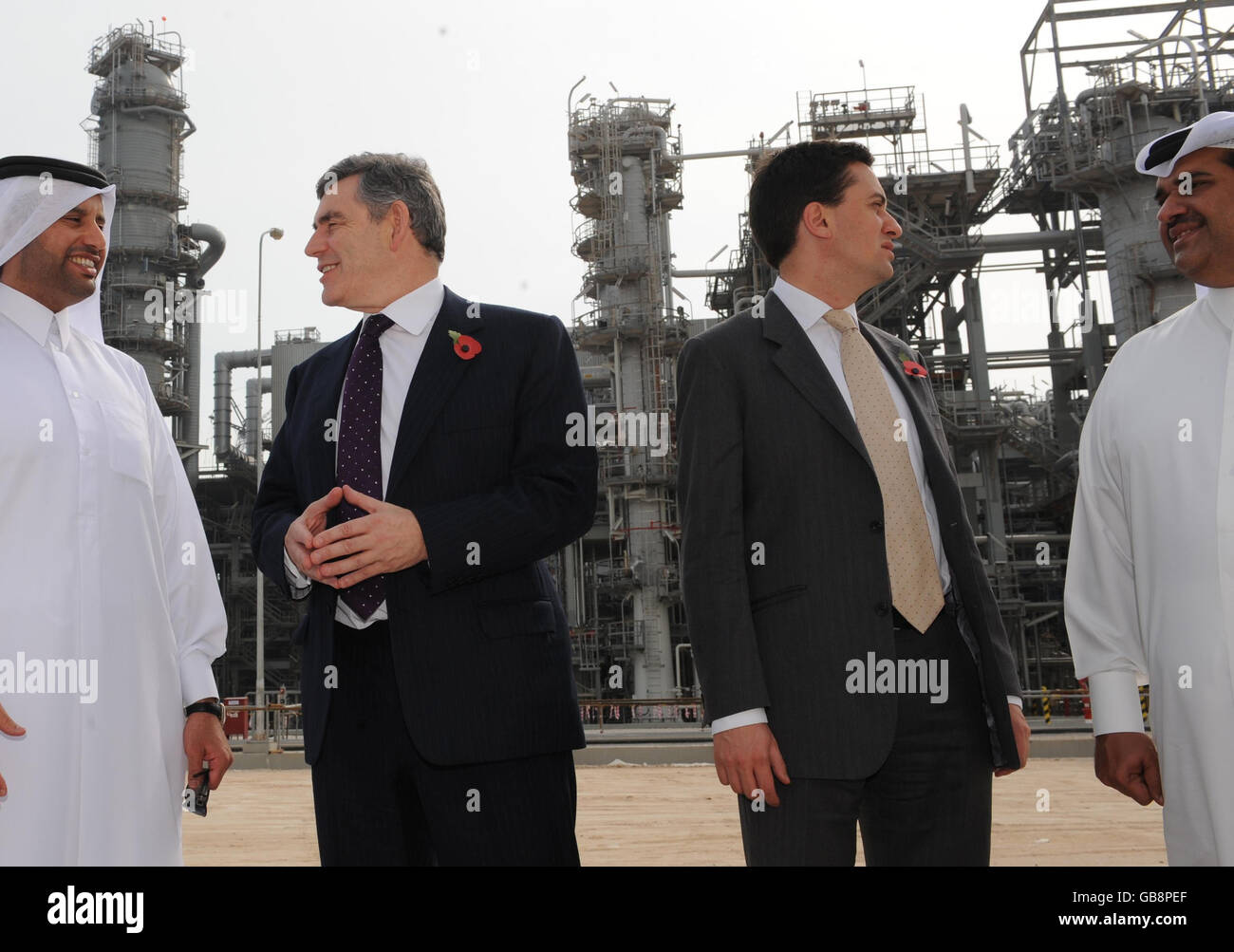 Prime Minister Gordon Brown (second left) and Energy and Climate Change ...