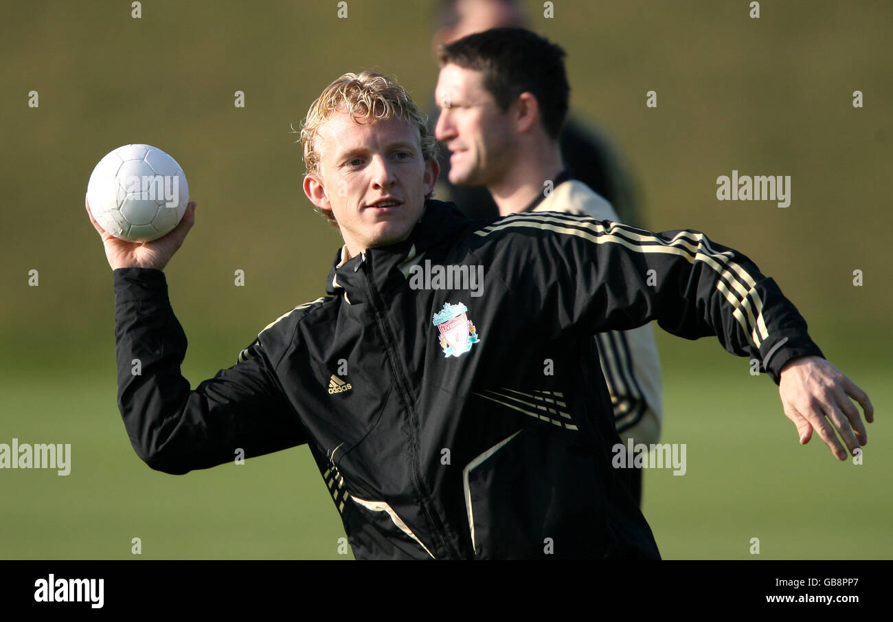 Football soccer dirk kuyt hi-res stock photography and images - Alamy