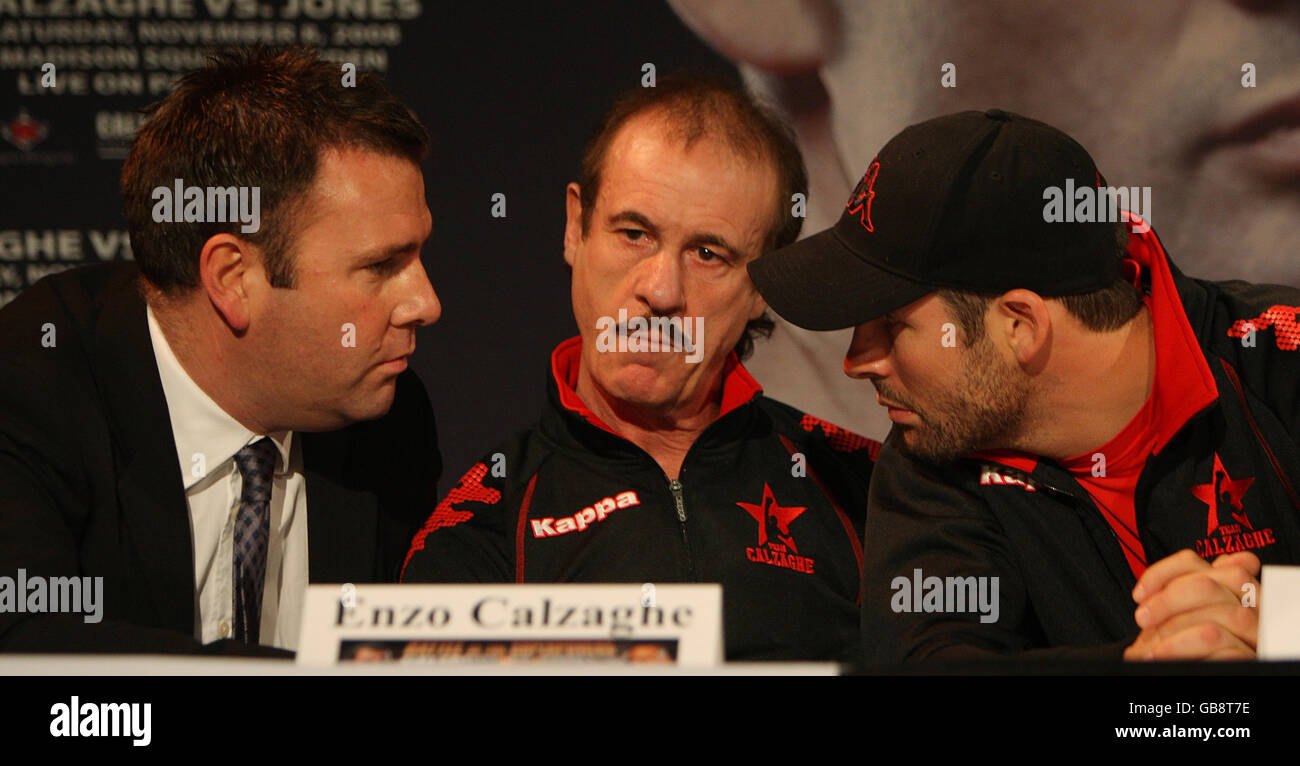 Boxer joe calzaghe with his father and trainer enzo right hi-res stock ...