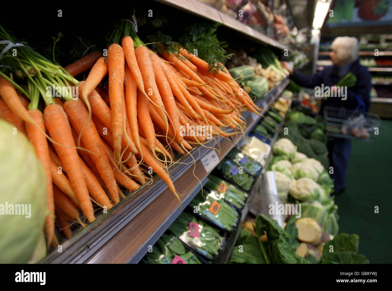 Mis shapen carrots hi-res stock photography and images - Alamy