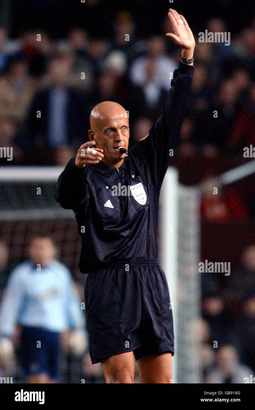 Referee pierluigi collina makes a decision hi-res stock photography and ...