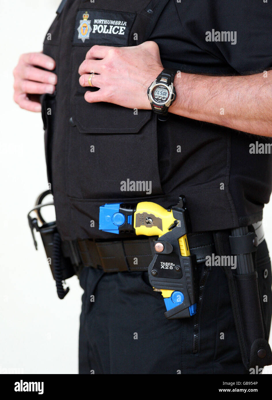 Taser stun gun demonstration Stock Photo - Alamy