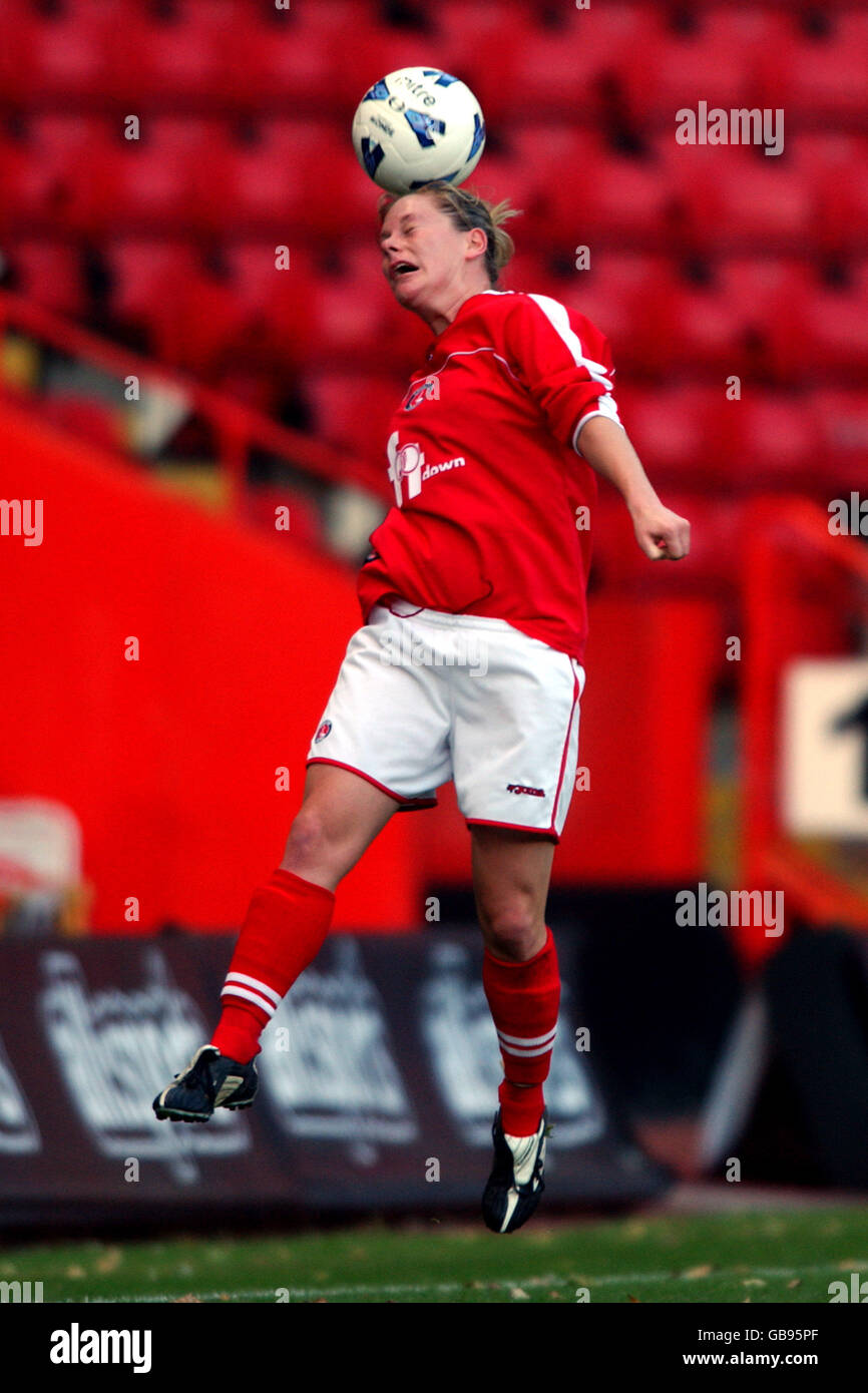Charlton athletics danielle murphy heads the ball hi-res stock ...