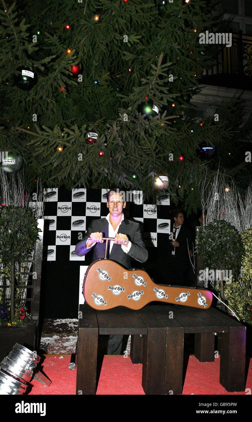 Strictly Come Dancing star Brendan Cole switches on the Hard Rock Cafe ...