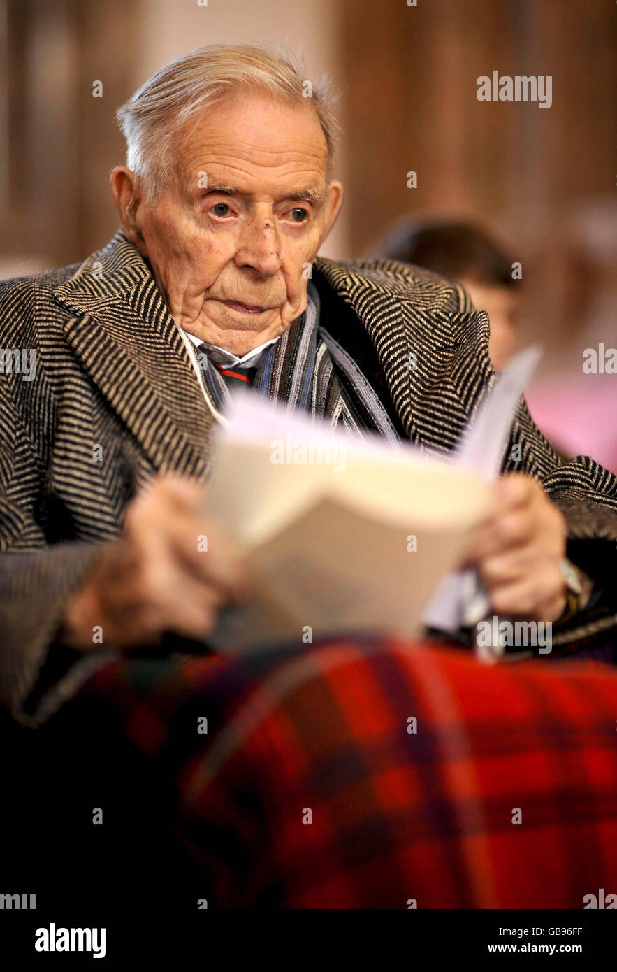 Britain's last surviving veteran from the First World War, Harry Patch ...