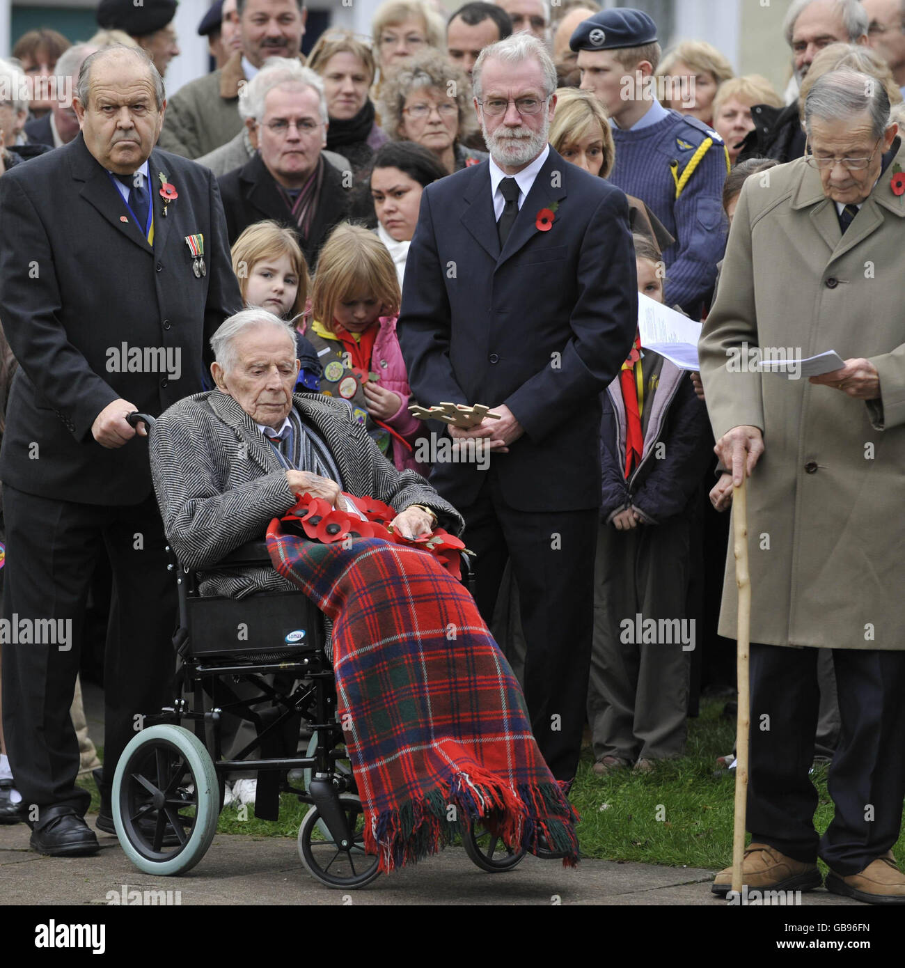 Britain's last surviving veteran from the First World War, Harry Patch ...