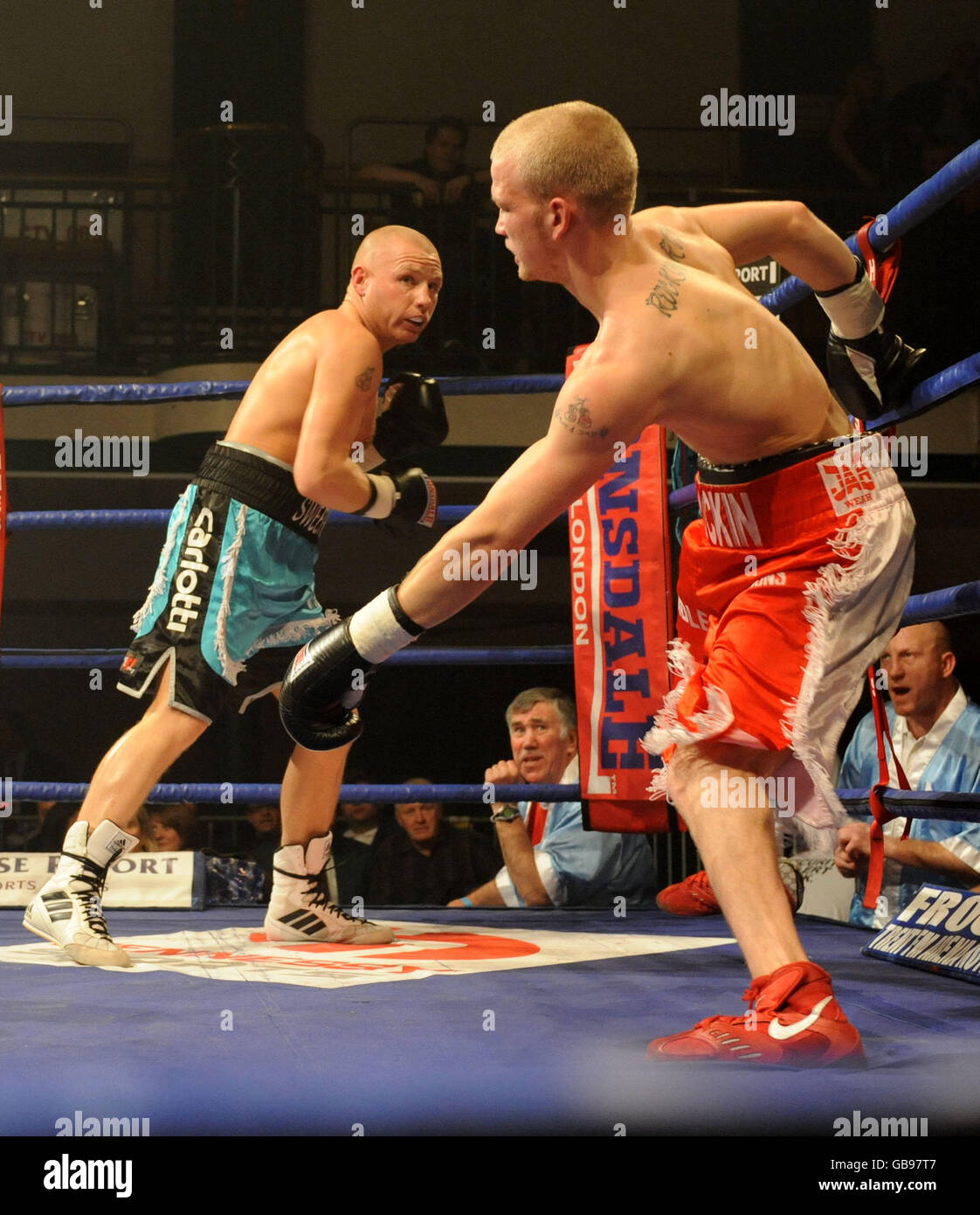 Boxing kevin ohara robin deakin hi-res stock photography and images - Alamy