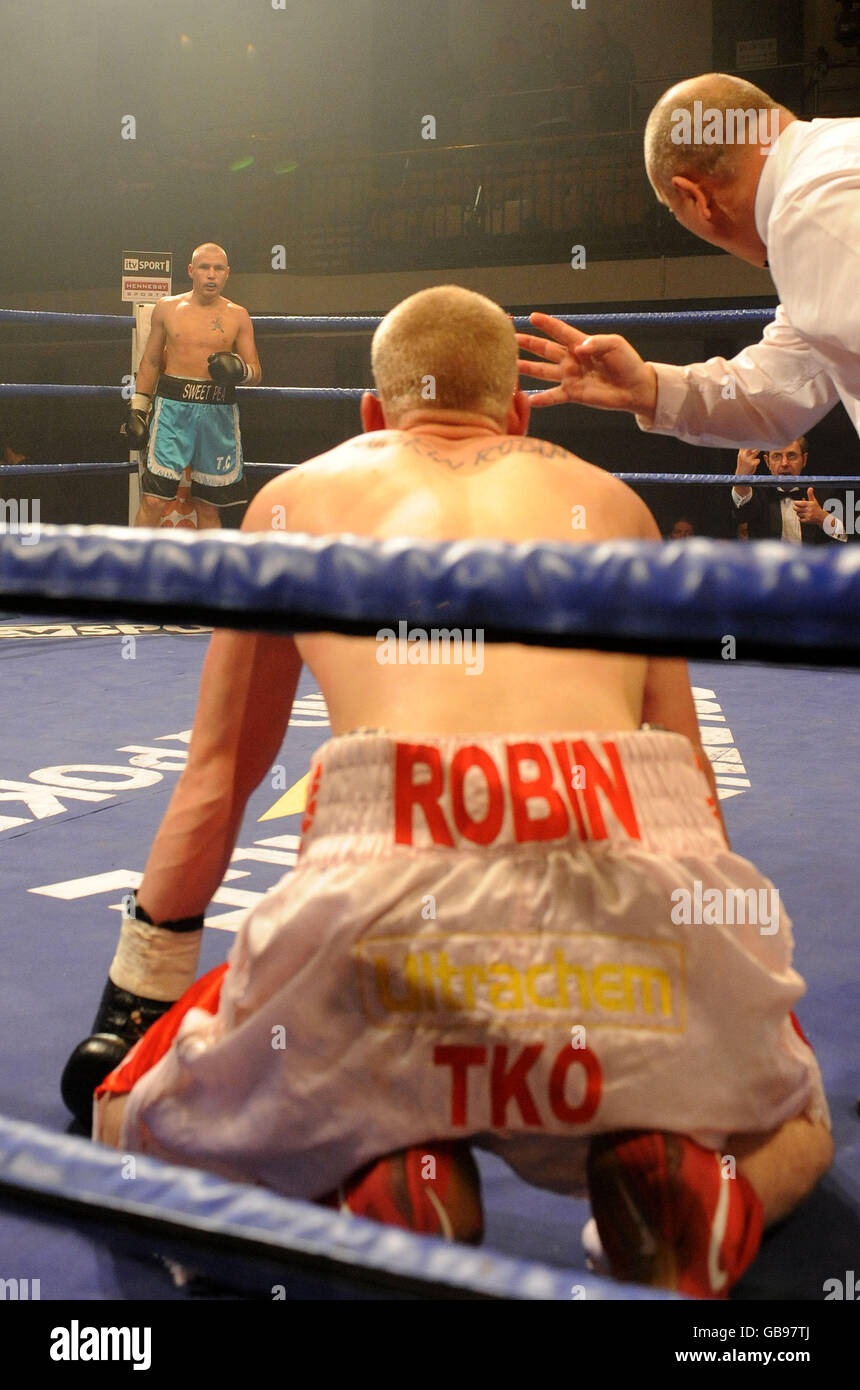 Boxing kevin ohara robin deakin hi-res stock photography and images - Alamy