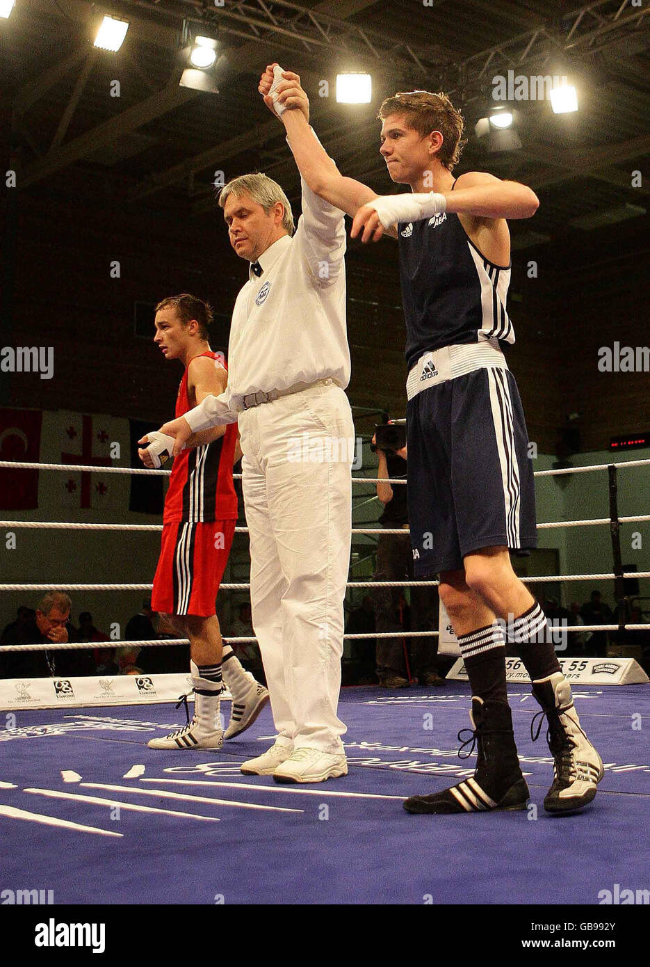 Arm referee boxer hi-res stock photography and images - Alamy