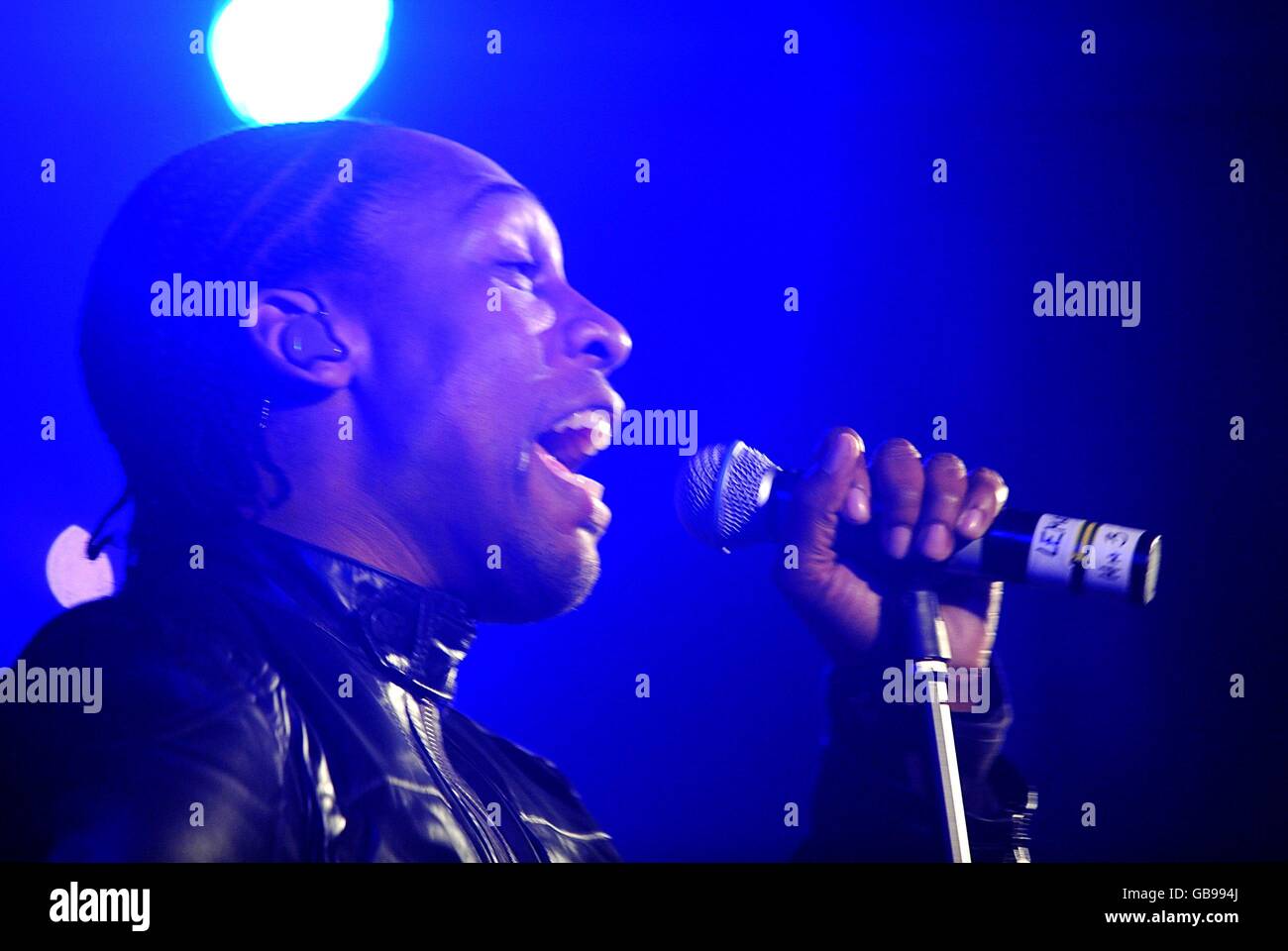 Mencap little noise sessions james morrison and lemar london hi-res ...