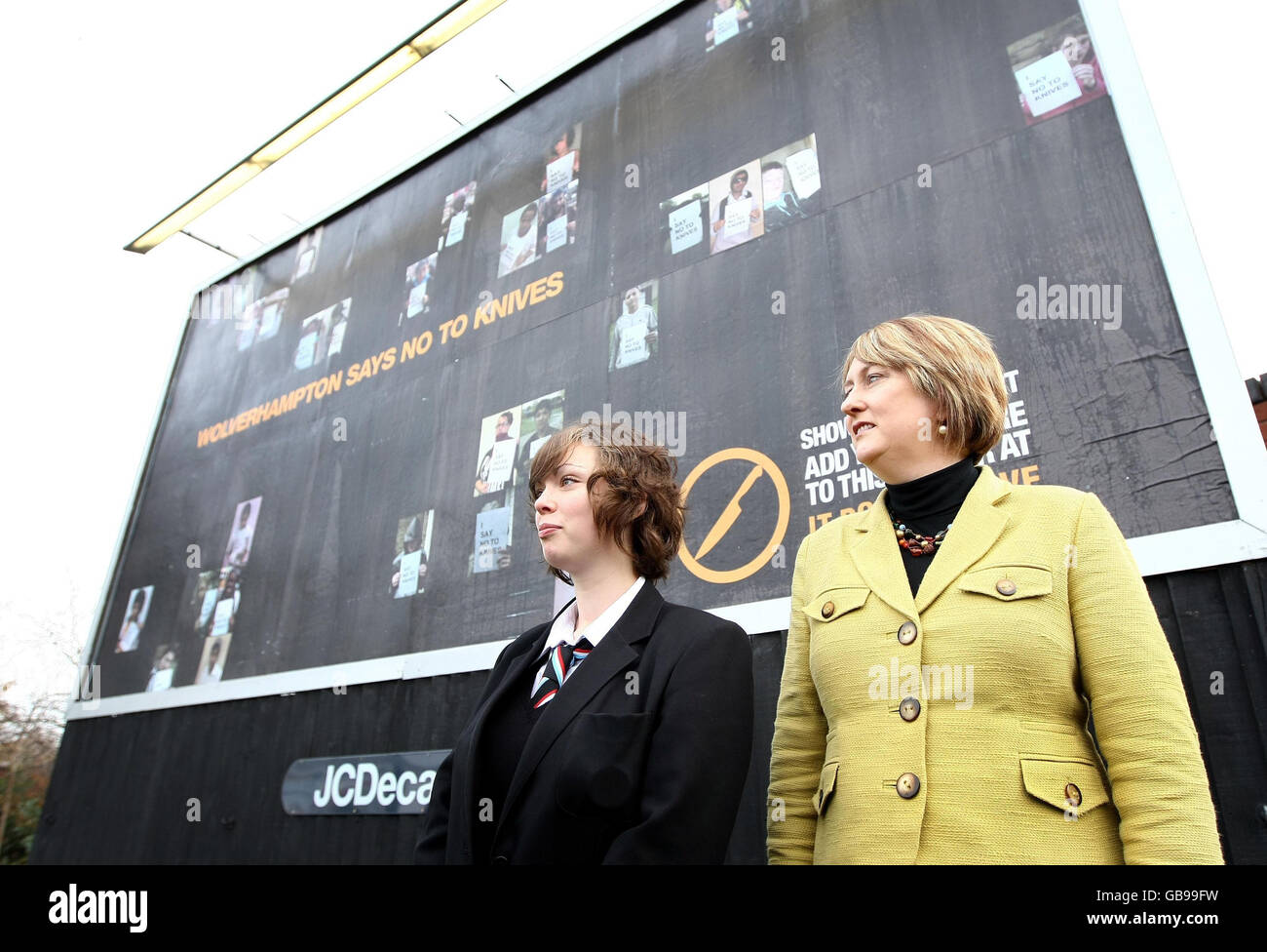 Home Secretary Jacqui Smith stands with Hannah Cooper from ...