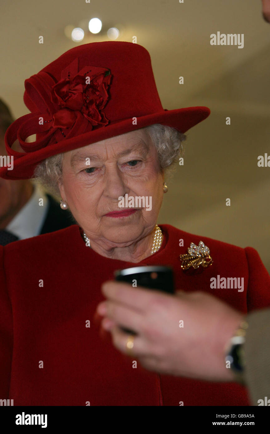 Queen elizabeth ii visits the vodafone global headquarters in newbury ...