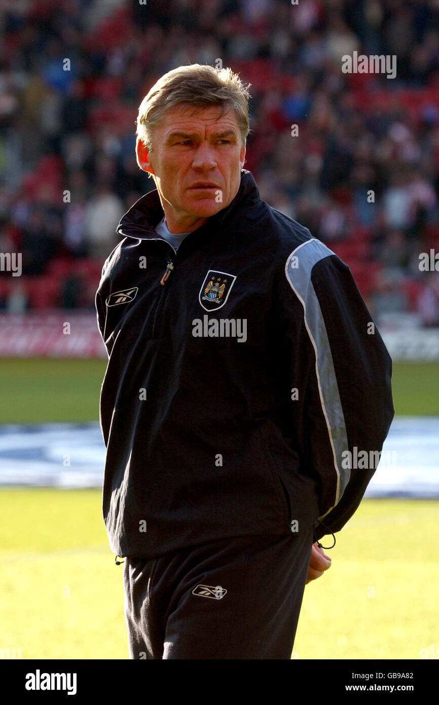Soccer - FA Barclaycard Premiership - Southampton v Manchester City ...