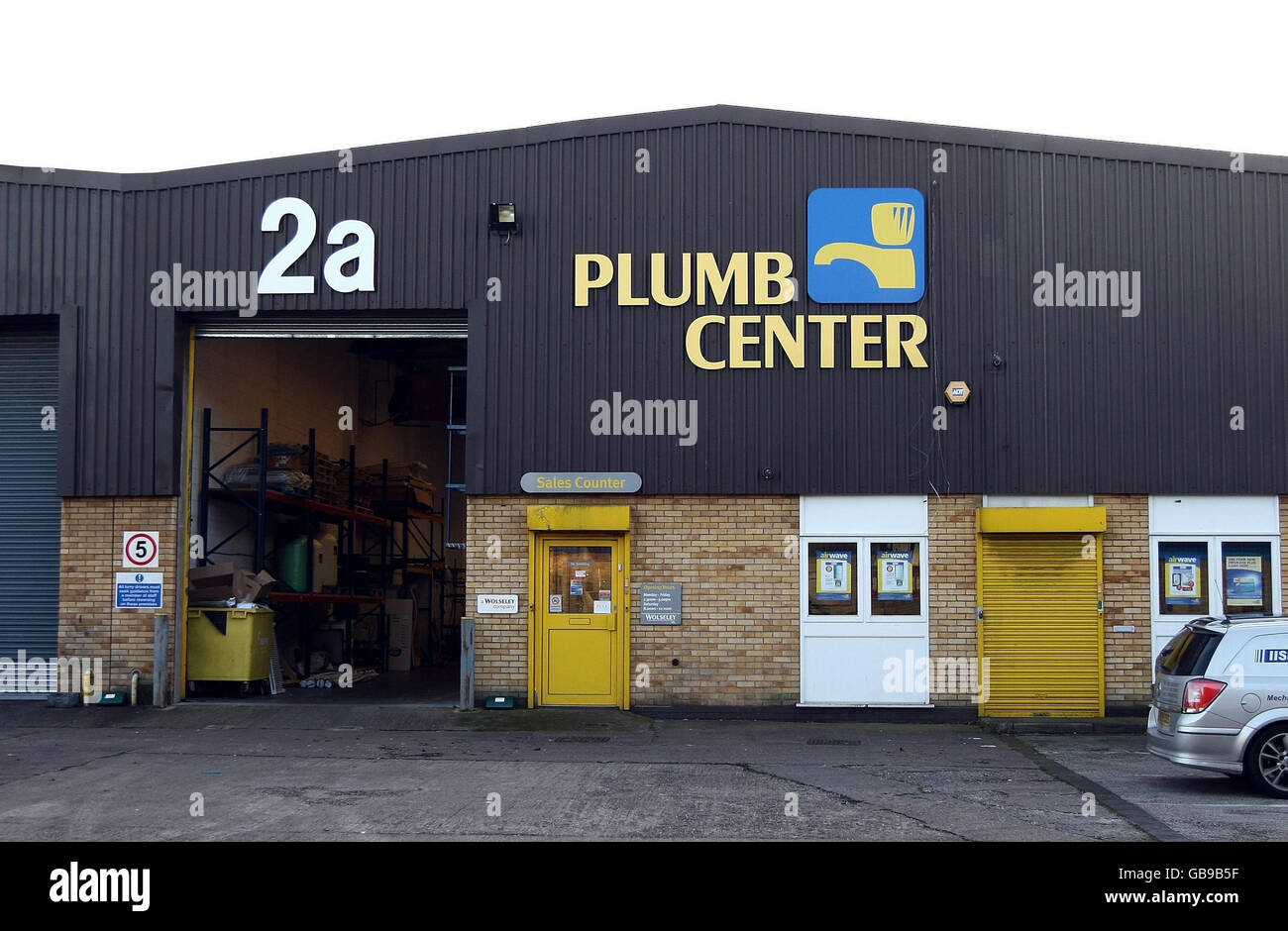 Plumb Center Logo