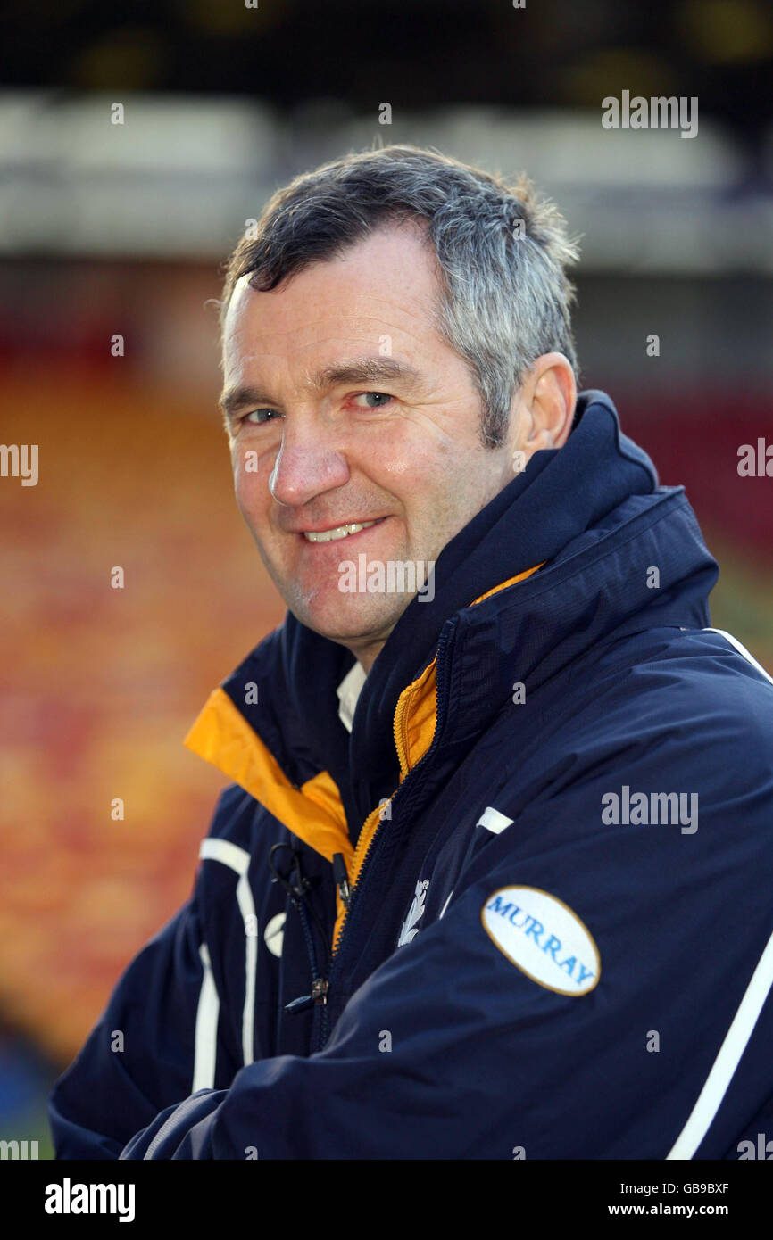 Scotland coach Frank Hadden during a training session at Pittodrie ...