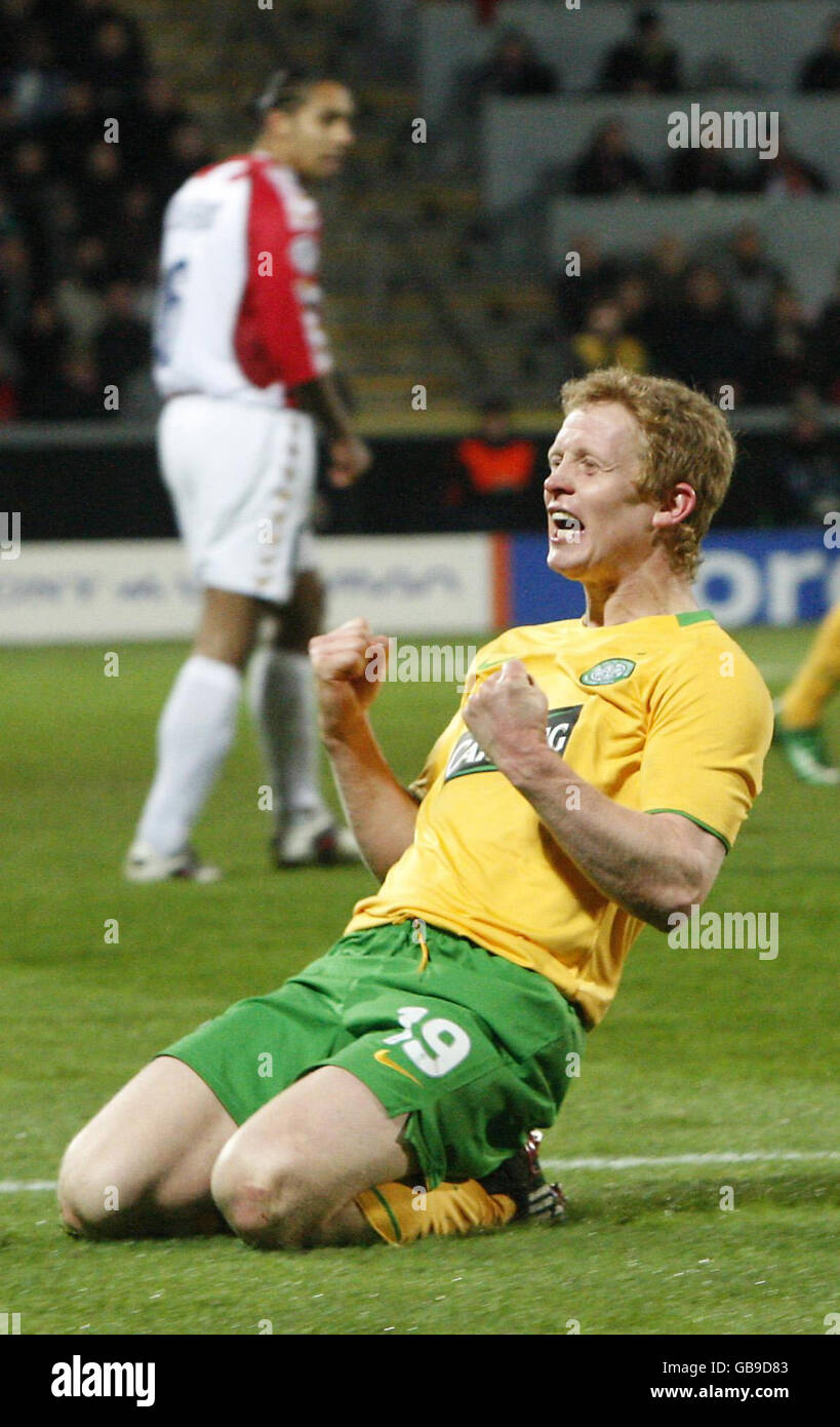 Celtic's Barry Robson celebrates his goal during the UEFA Champions ...