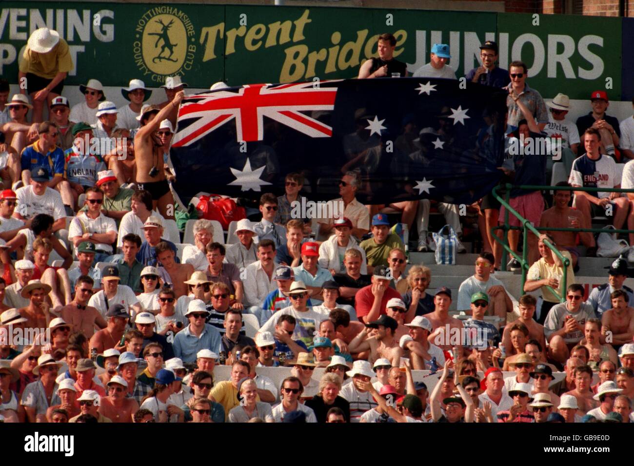 Australian cricket fans hi-res stock photography and images - Alamy