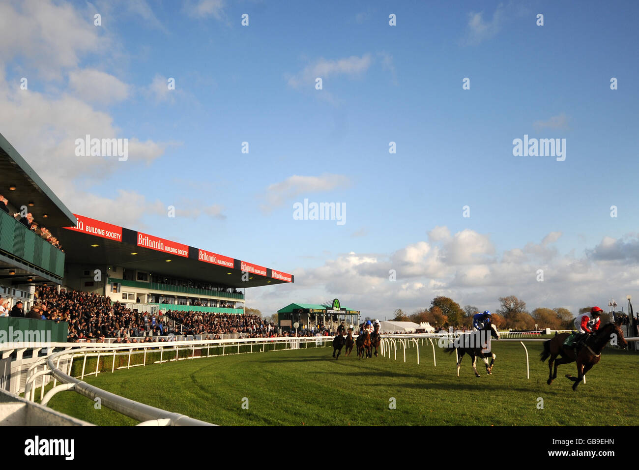 Uttoxeter racecourse hi-res stock photography and images - Alamy