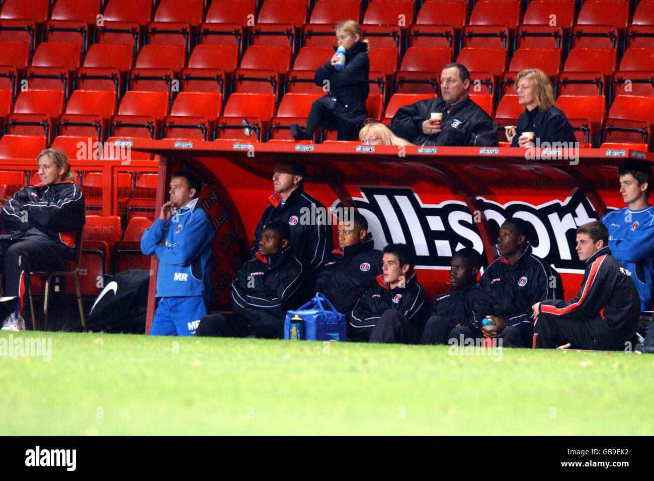 Youth soccer bench hi-res stock photography and images - Alamy