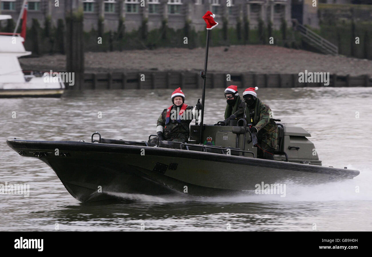 Royal navy army hi-res stock photography and images - Alamy