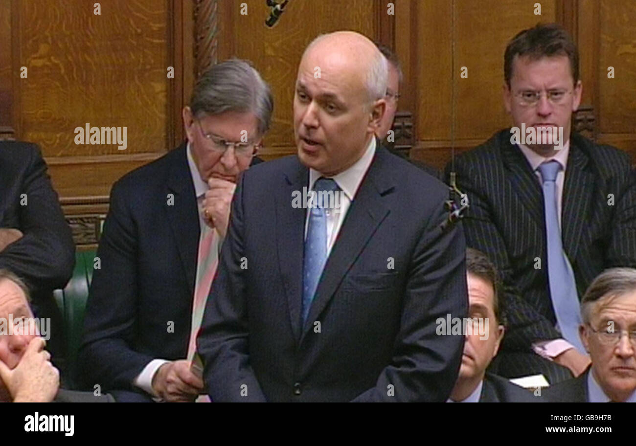 Conservative leader iain duncan smith in the house of commons hi-res ...