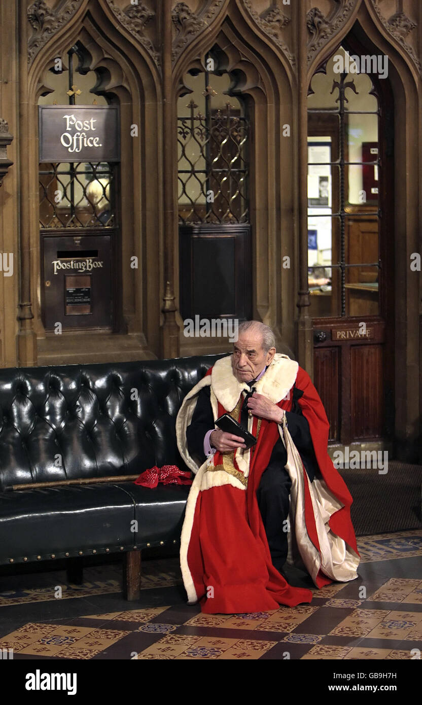 Parliament robe hi-res stock photography and images - Alamy