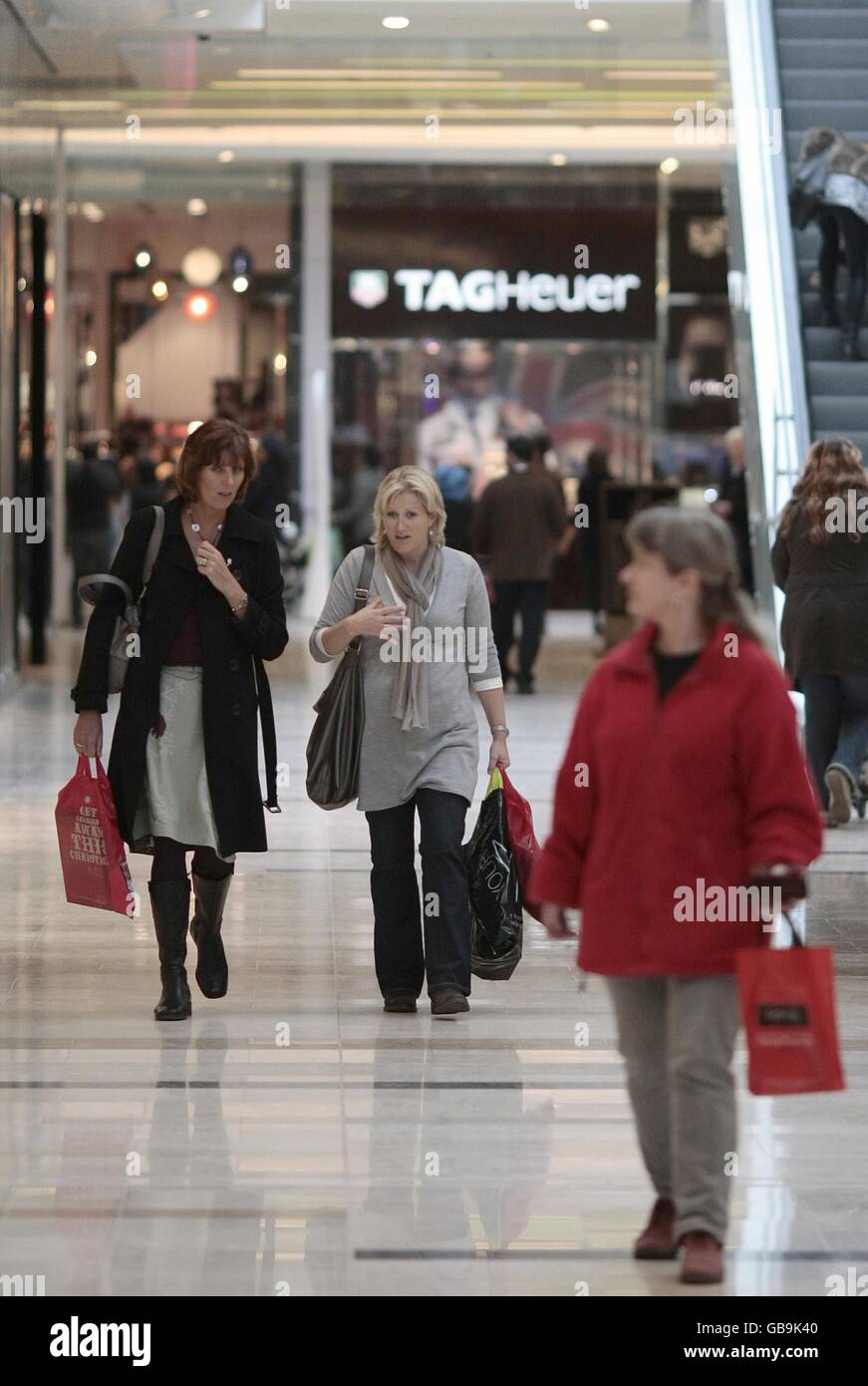 Shoppers walk around the westfield shopping centre hi-res stock ...