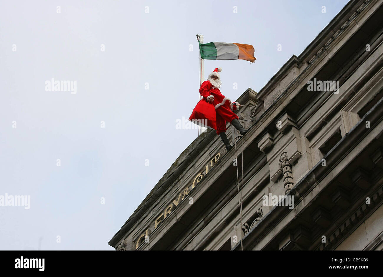 Clerys oconnell street dublin ireland hi-res stock photography and ...