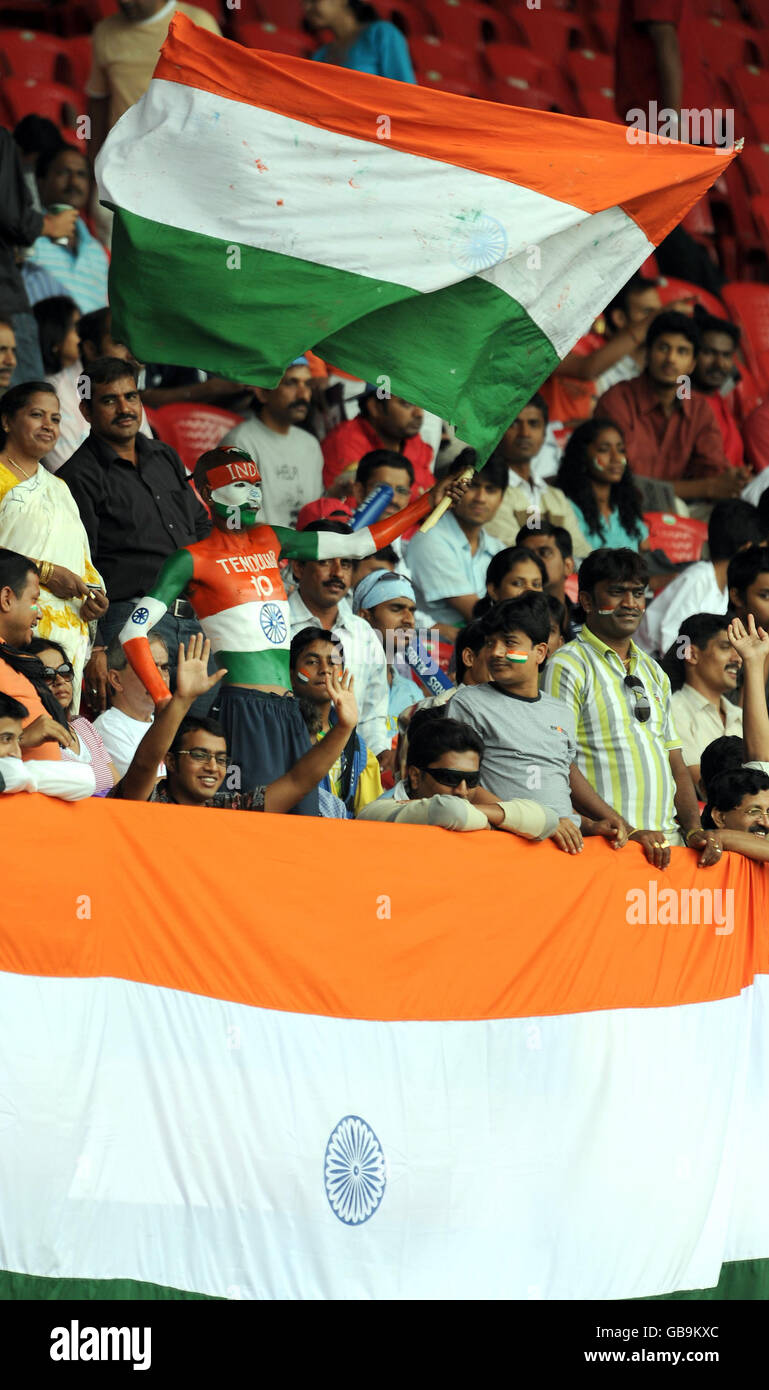 Indian fans fourth one day international m chinnaswamy stadium hi-res ...