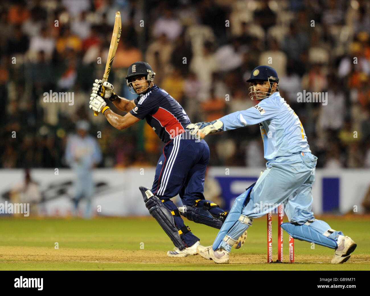 Cricket fourth one day international india england chinnaswamy stadium ...