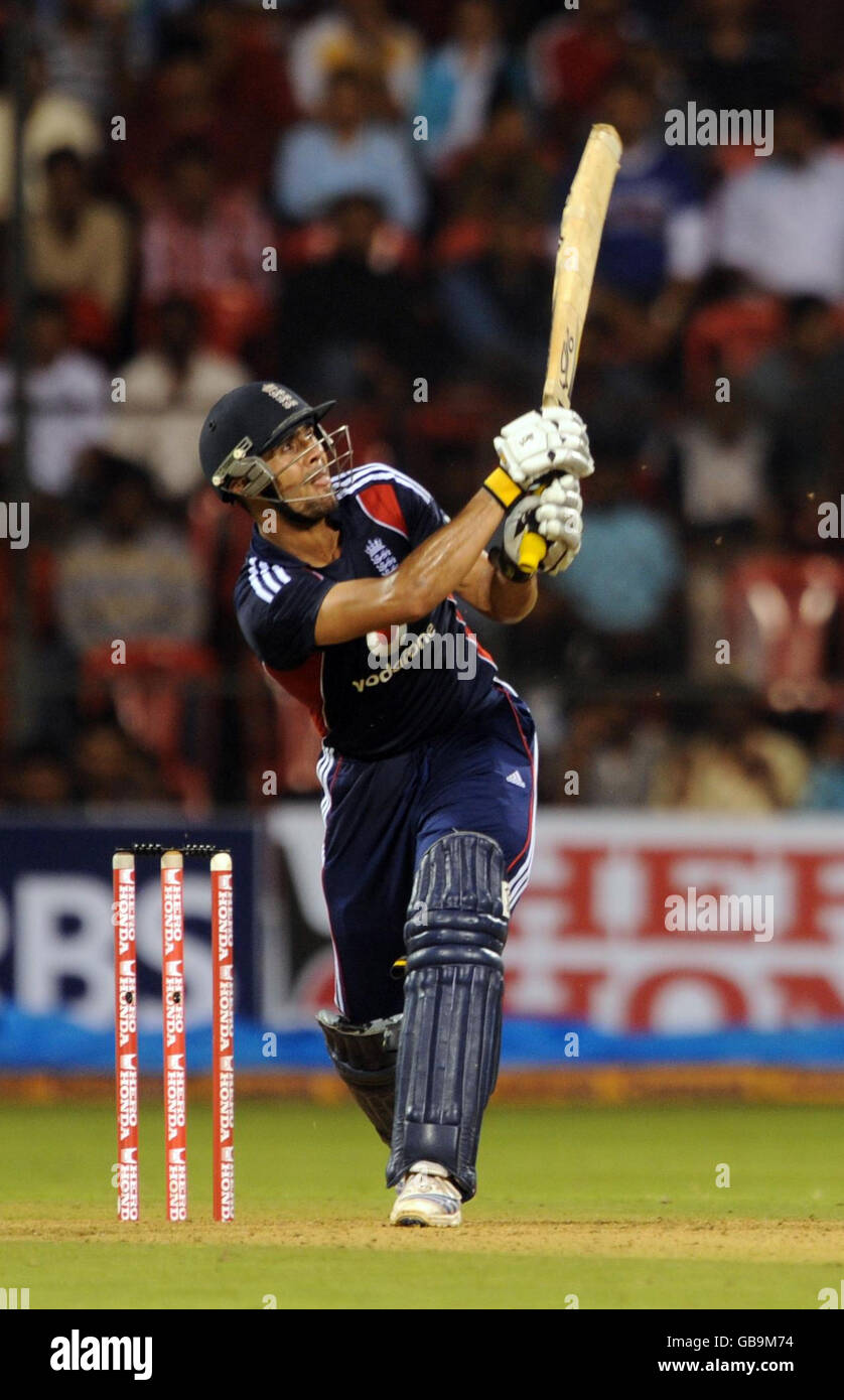 Cricket fourth one day international india england chinnaswamy stadium ...
