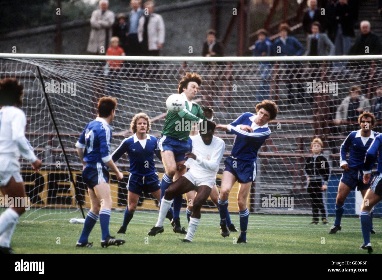 Laurie cunningham real madrid hi-res stock photography and images - Alamy