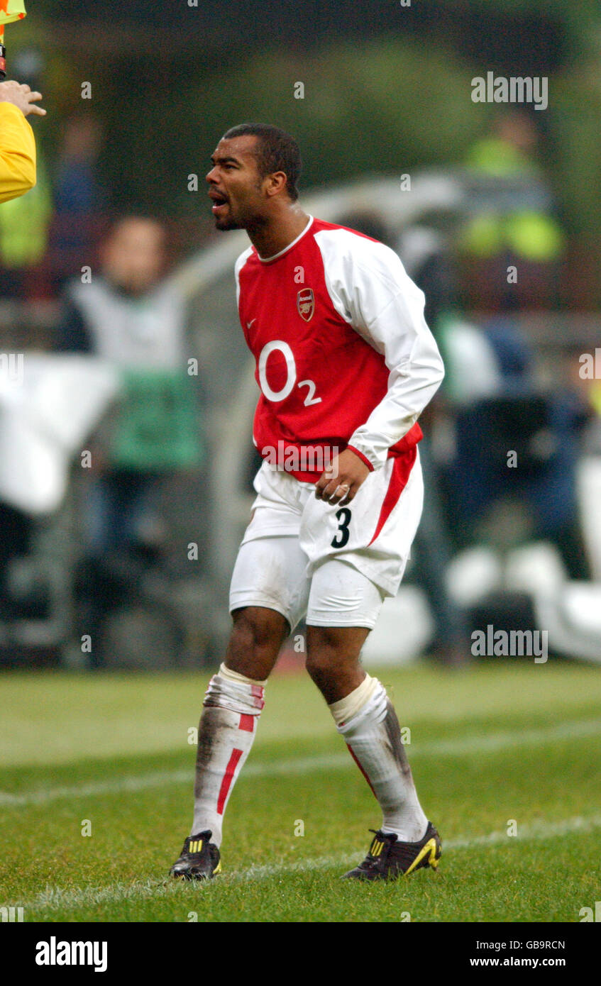 Ashley cole arsenal hi-res stock photography and images - Alamy