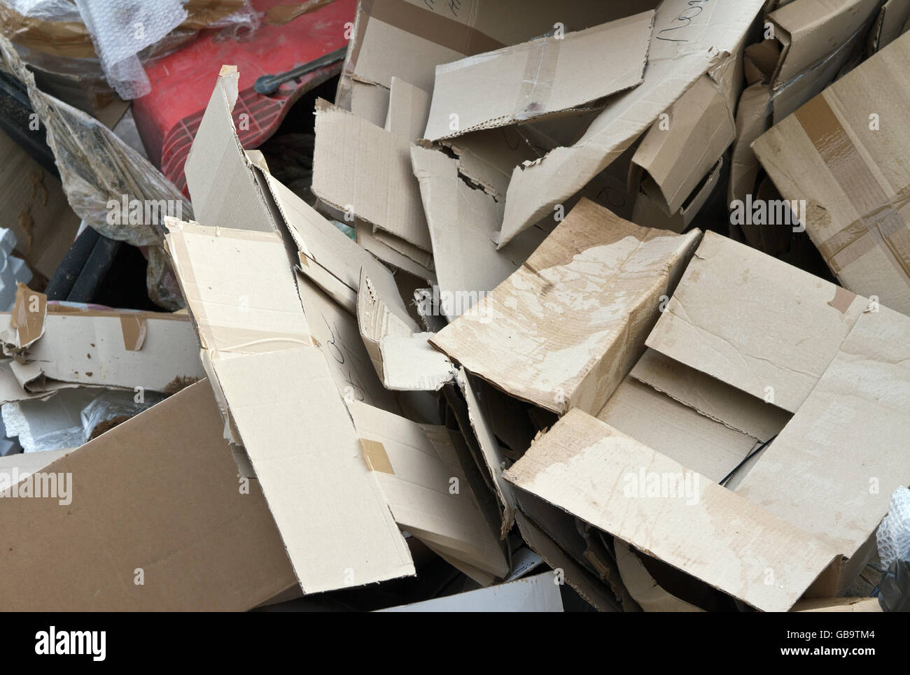 Dump box hi-res stock photography and images - Alamy