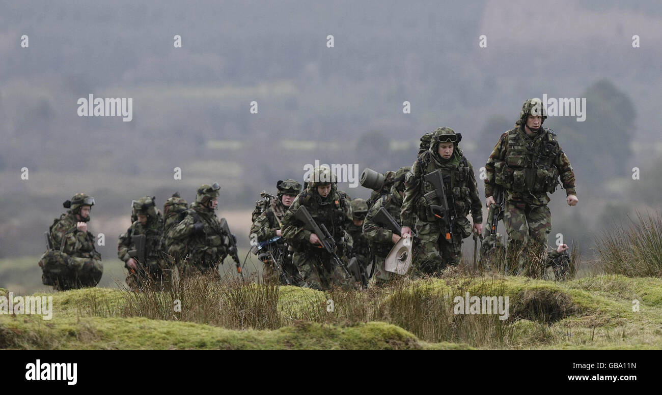Members of the 99th Infantry Battalion take part in final training at ...