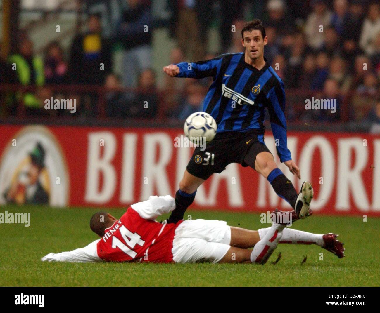 Arsenal v inter milan thierry henry hi-res stock photography and images ...