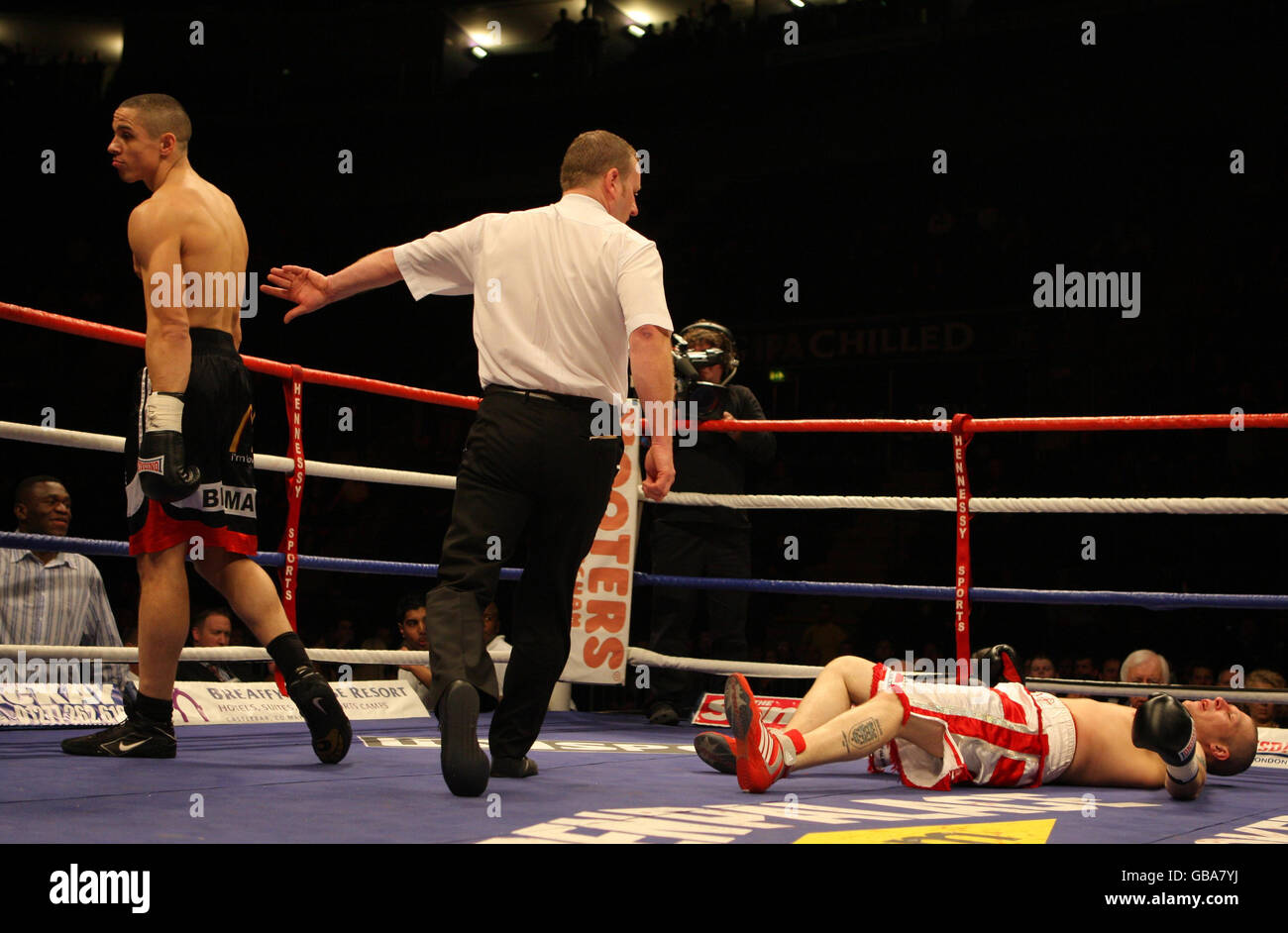 Boxing - English Light-Heavyweight Title - Danny McIntosh v Rod ...