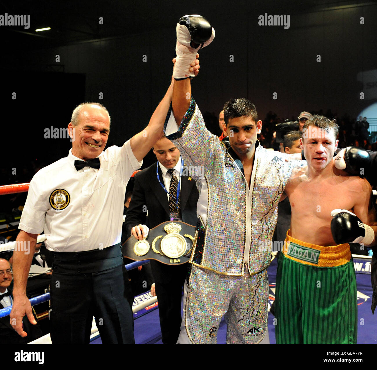 Arm Referee Boxer High Resolution Stock Photography and Images - Alamy